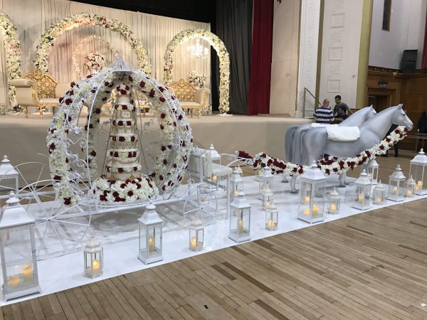 Horse and Carriage cake Bespoke 3001 – Asian Wedding Cakes